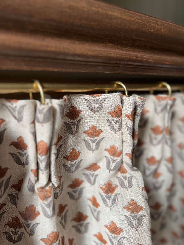 HOW TO MAKE A NO-SEW PINCH PLEAT CURTAIN - Make House Cool